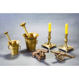 1140-Dos almireces en bronce de origen ruso. Con sus manos. | Fernando ...