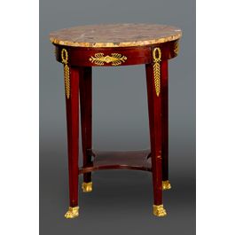 710-Mesa estilo Imperio, Francia, ff. s. XIX. En madera de caoba, con ...