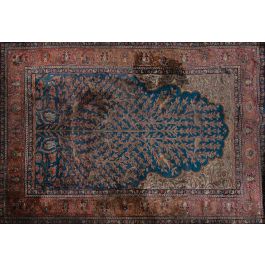 558-Alfombra persa de oración en seda y lana con representación del ...