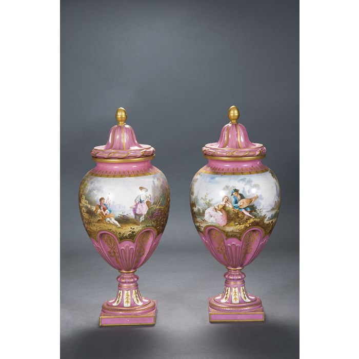 1199-Pareja de jarrones con tapa estilo Sevres. en cerámica esmaltada ...