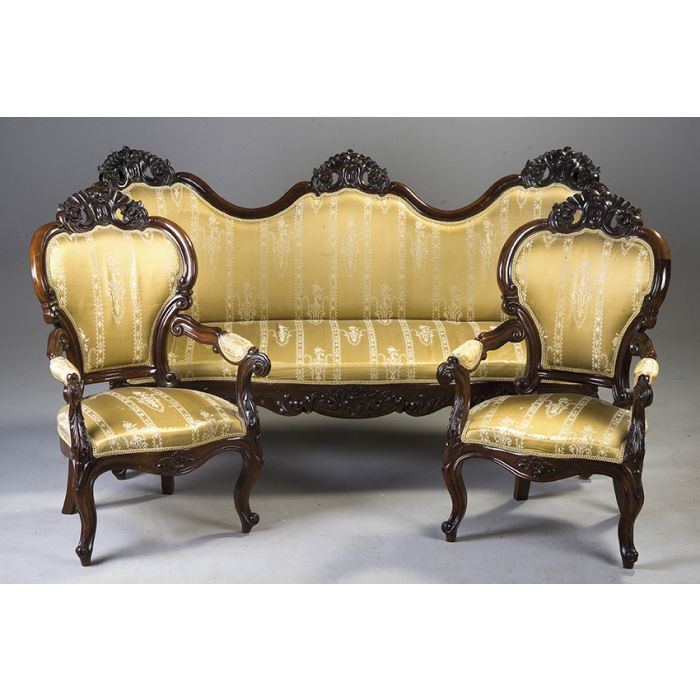 790-Tresillo isabelino. S. XIX. compuesto por sofá de tres plazas y dos ...