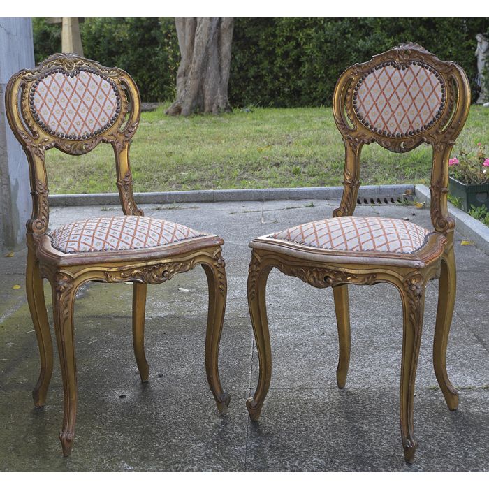 684-Pareja de sillas de baile en madera tallada y dorada estilo rococó ...