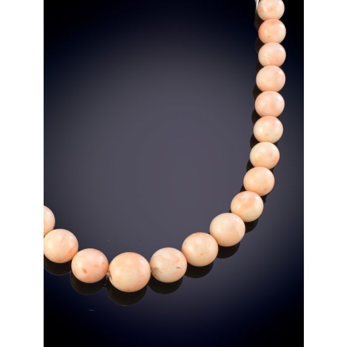 705-ELEGANTE COLLAR DE CORAL PIEL DE ÁNGEL dispuesto en ligero degradé de 11,5 a 21 mm de ...