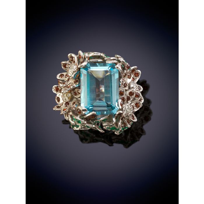 674-GRAN SORTIJA CON TOPACIO AZUL CENTRAL TALLA ESMERALDA DECORADO CON ...