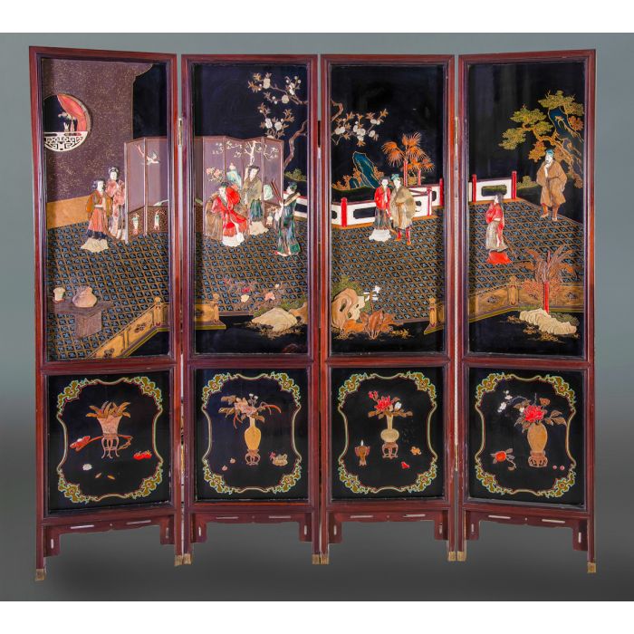 717-Exquisito biombo oriental de cuatro hojas en madera tallada, lacada ...