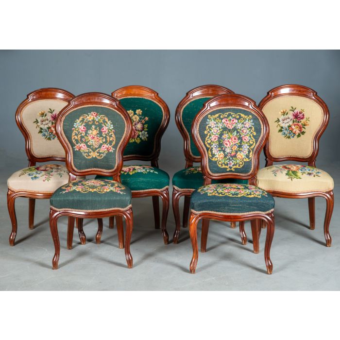 1340-Conjunto de seis sillas isabelinas, s. XIX, en madera tallada de ...