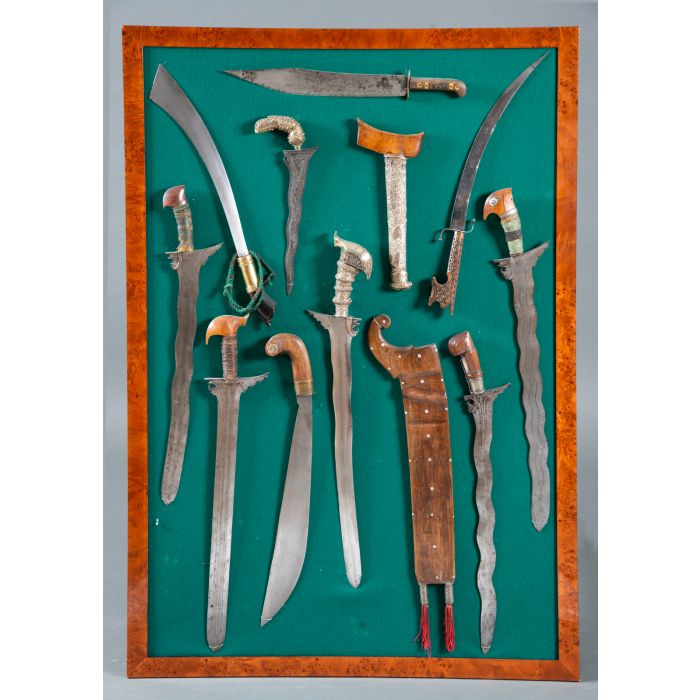 1489-Panoplia formada por: Nimcha Daga kris Bowie katipunan (con vaina ...